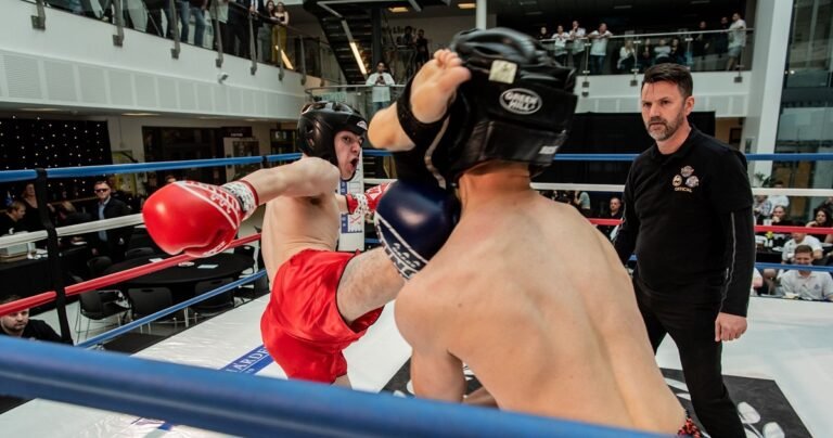 What is Light Contact Kickboxing? - Sidekick Boxing